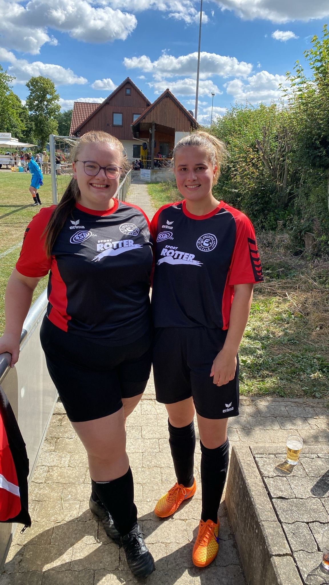 SSB-Electronic sponsors jerseys for local women’s football - SSB-Electronic GmbH